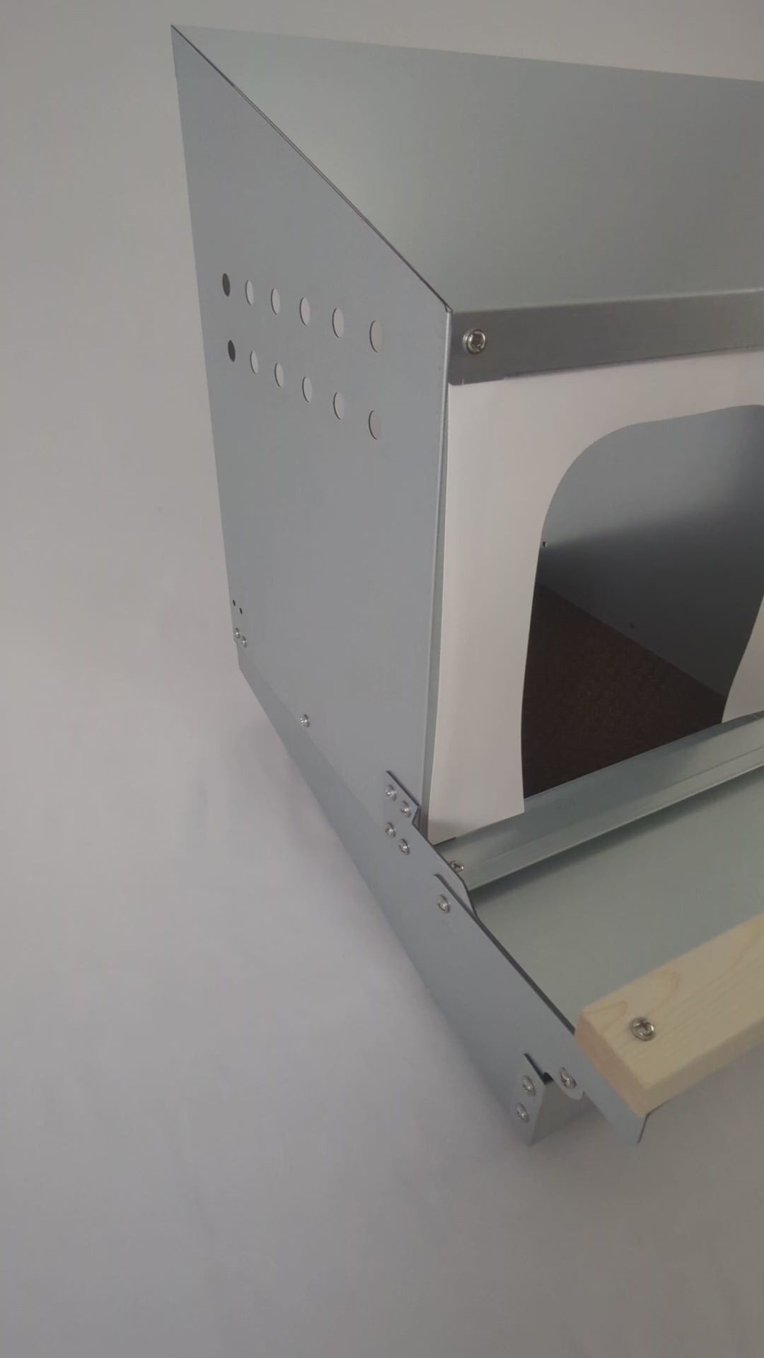 Hen's Choice™ - Roll Out Chicken Nest Box | Roll Away Chicken Nesting ...